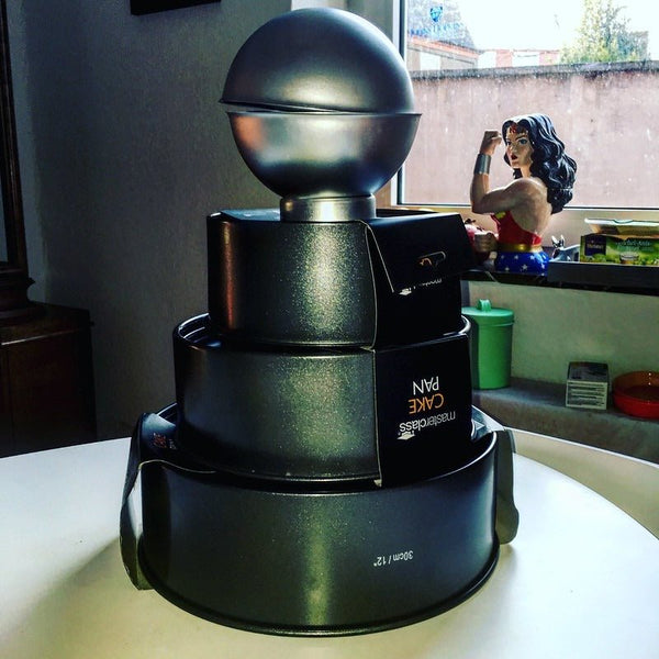 The Ultimate Guide to Character Cake Pans - Maria's Condo